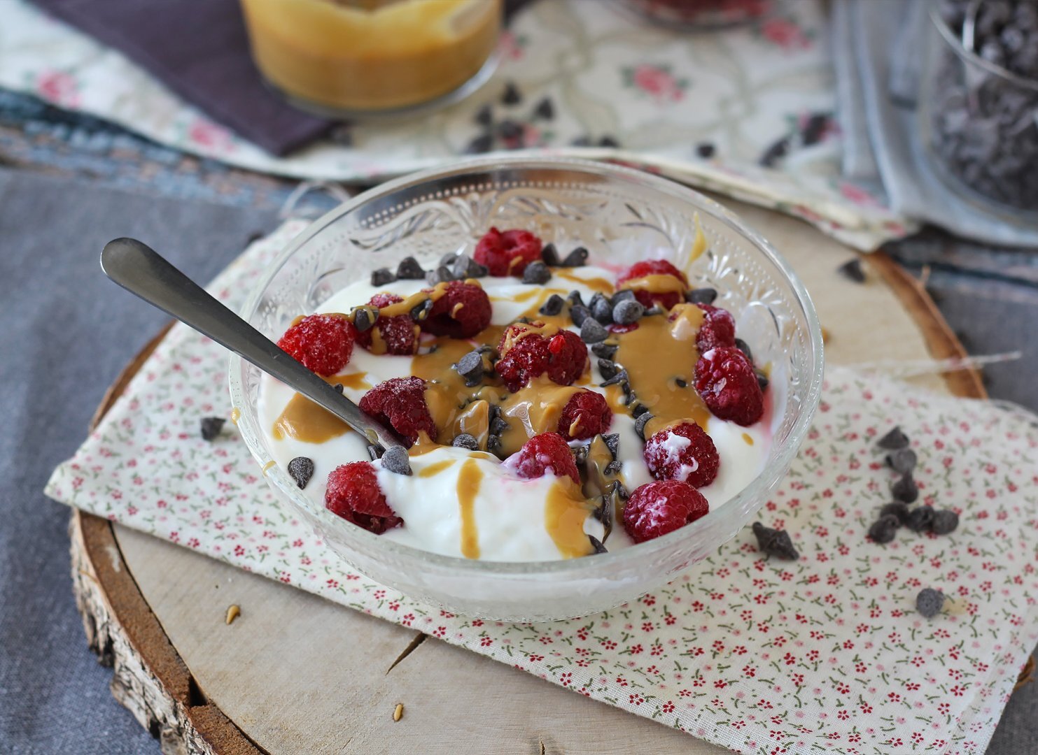 Recette bol skyr fruits rouges, beurre cacahuètes, choco