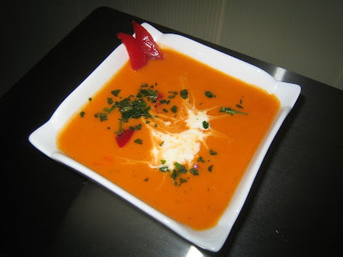 Recette de soupe aux poivrons rouges et boursin