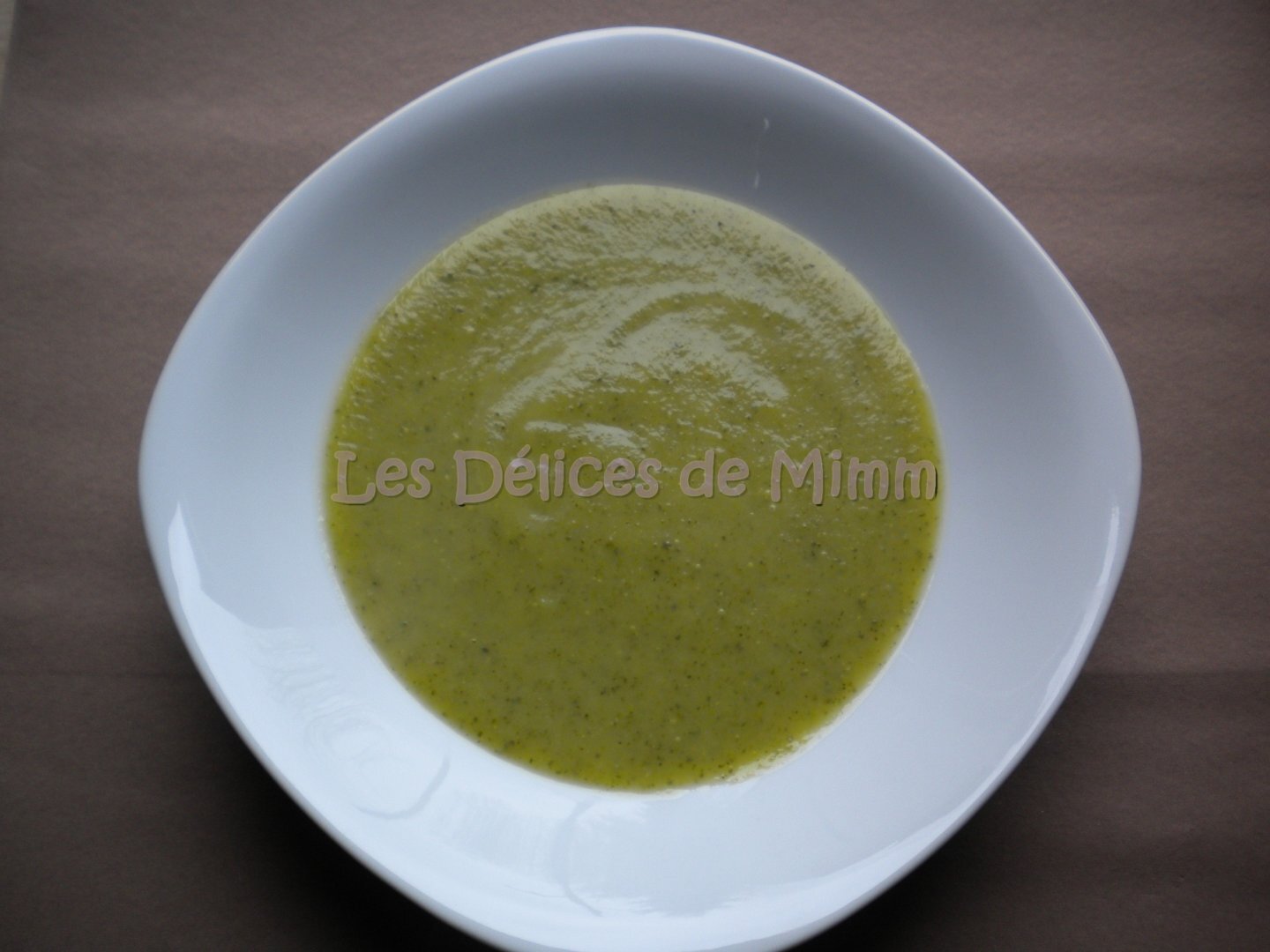 Recette de soupe veloutée aux courgettes