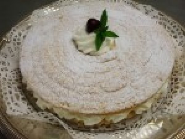 Recette de succès aux fruits rouges et crème chantilly