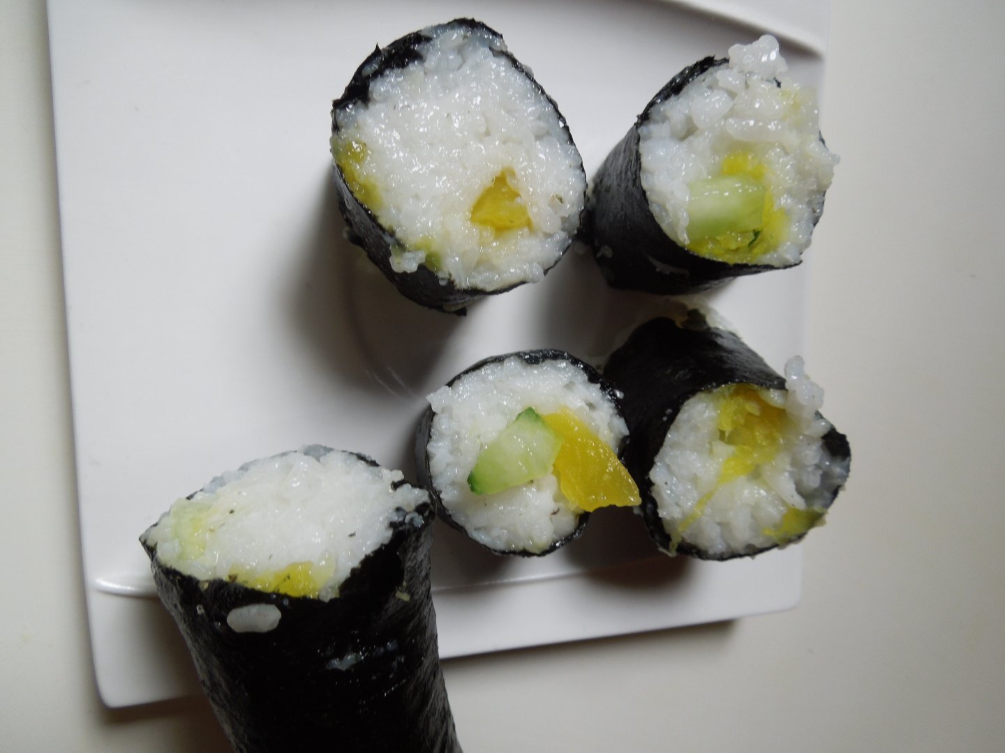 Recette de sushi au radis et concombre végétarien