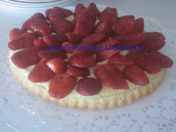 Recette de tarte aux fraises à la pâte génoise