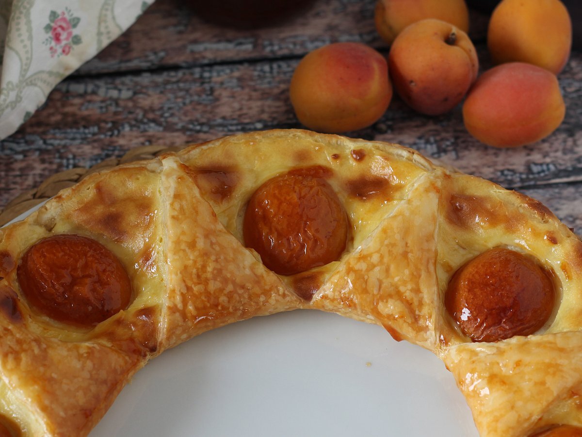 Recette tarte oranaise : feuilletée, crème et abricots