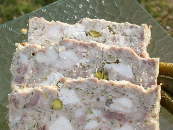 Recette de terrine de porc et poulet aux pistaches