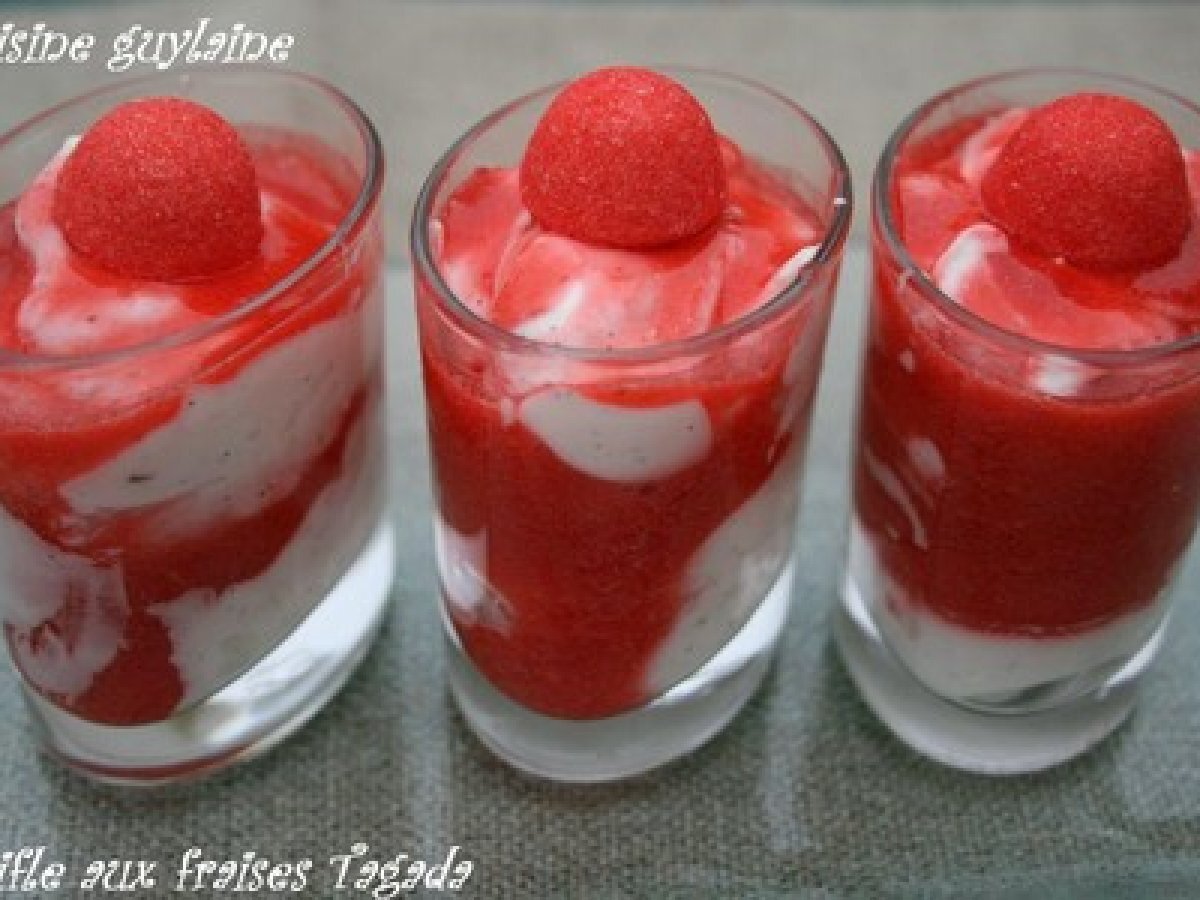 Recette de trifle aux fraises tagada et chantilly
