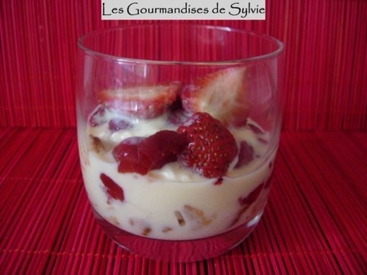 Recette de trifle sablé aux fraises et crème douce
