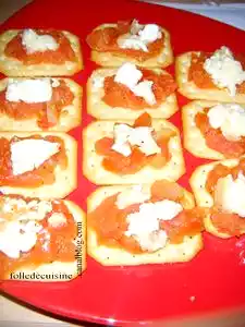 Recette de tuc à la tomate et herbes fraîches