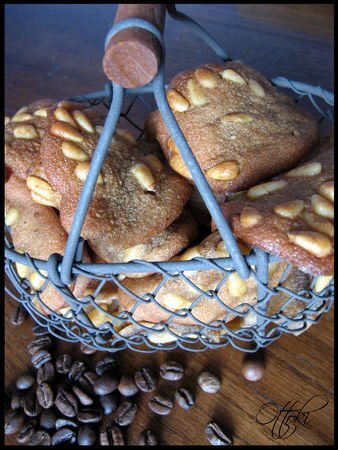 Tuiles au café et aux pignons de pin - Recette Ptitchef