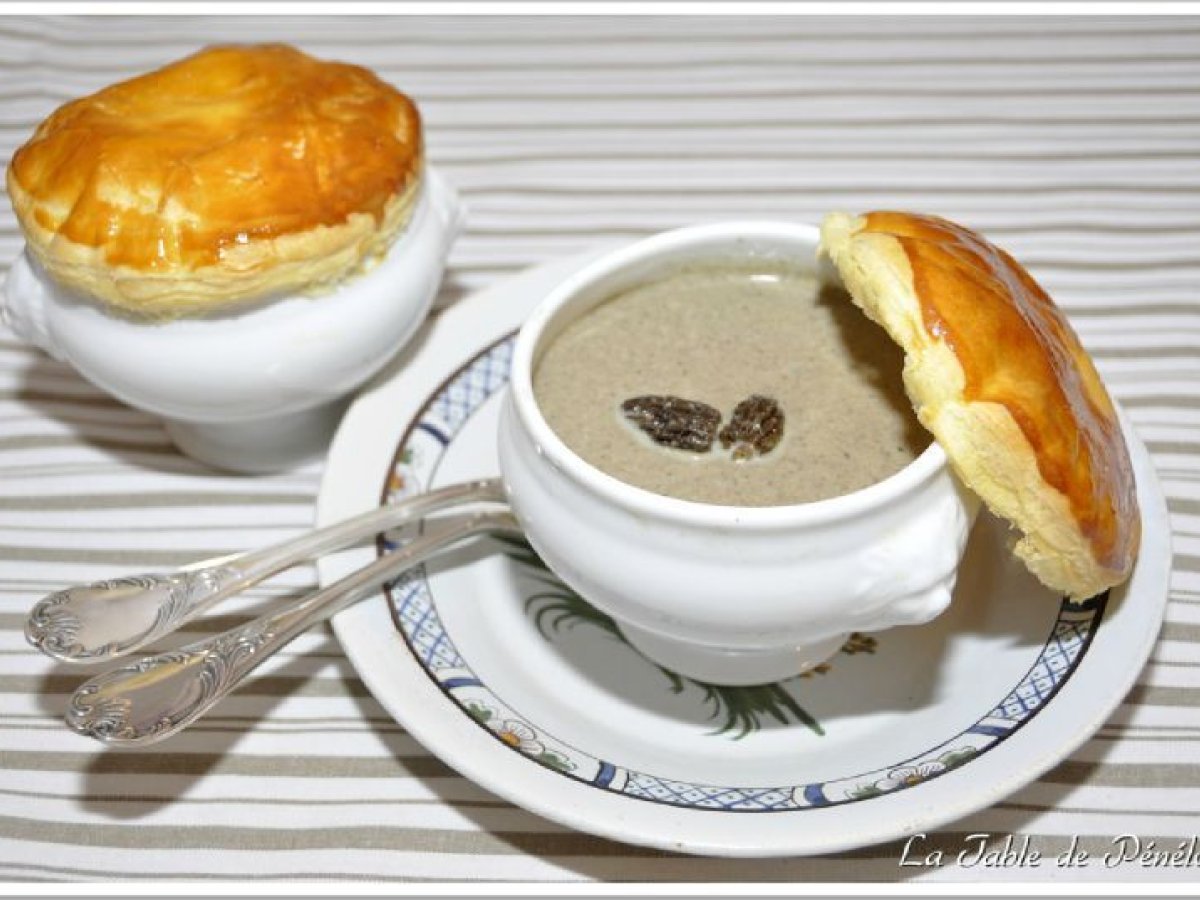 Recette : velouté de cèpes et morilles en cocotte lutée