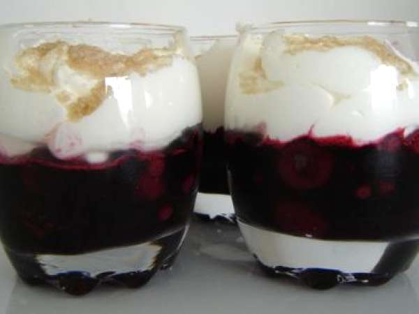 Recette de verrines aux fruits rouges et crème légère