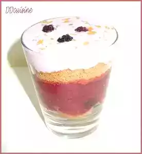 Recette verrines spéculoos, fruits rouges et rhubarbe