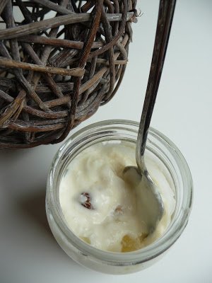 Yaourts poires, amandes, raisins secs - Recette Ptitchef